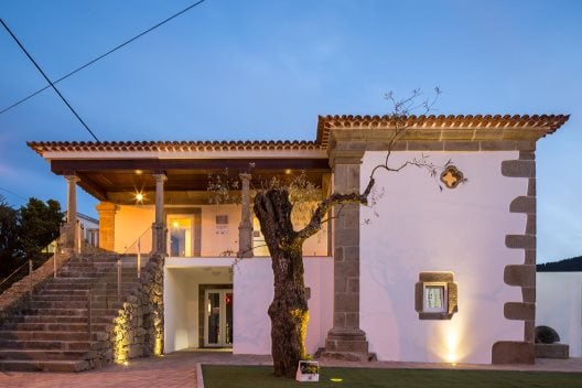 Cerca Design House - Donas - Centro de Portugal