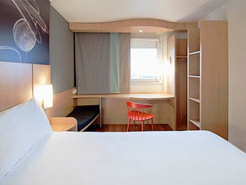 Hotel Ibis Barcelona Fira De Cornella - Cornella De Llobregat - Barcelona