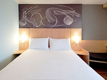 Hotel Ibis Barcelona Fira De Cornella - Cornella De Llobregat - Barcelona