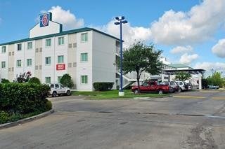 Hotel Motel 6-houston Westchase - Houston - Houston